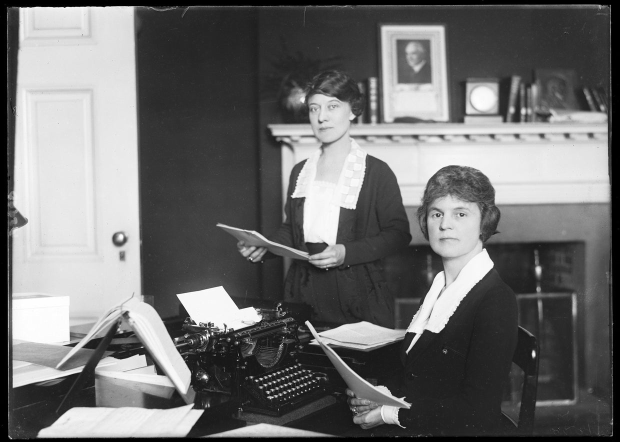 Early 20th century women in the workplace
