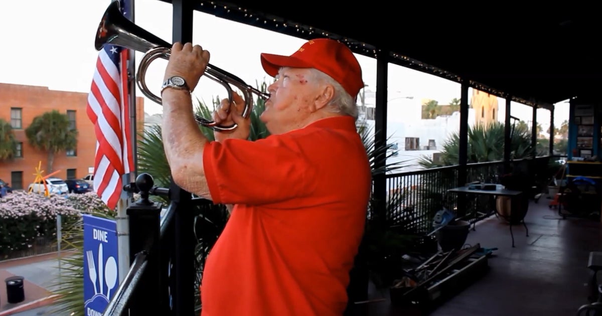 Elderly Texas man moves city with his daily tribute to U.S. veterans ...