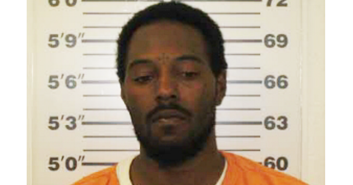 Police: Decapitated body found in N.C. is escaped inmate Kelvin ...