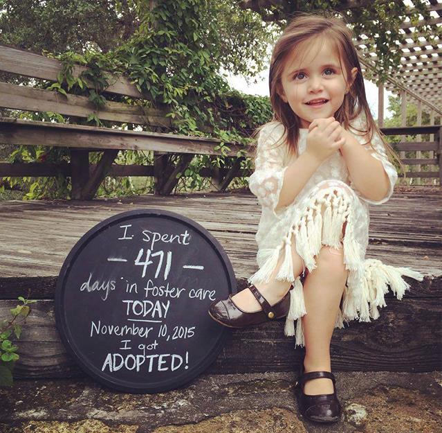 29 heartwarming photos of foster kids getting adopted