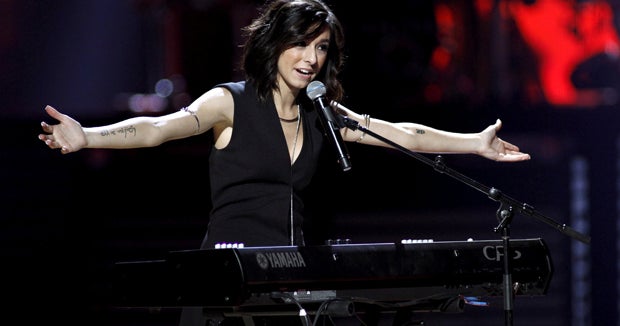 Christina Grimmie, onetime star of "The Voice," dead at 22 - CBS News