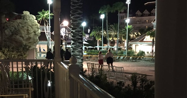 Alligator drags child into water at Disney resort in Orlando - CBS News