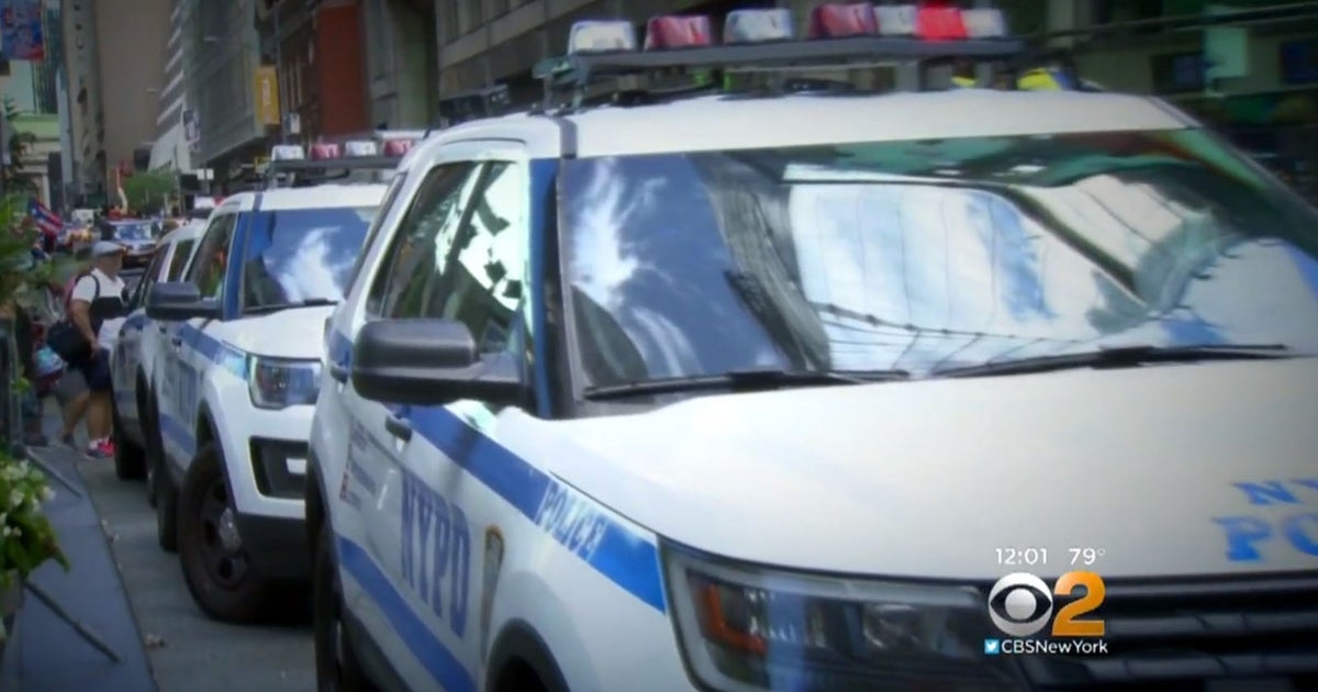 NYPD corruption charges allege lavish bribes for "cops on call" - CBS News