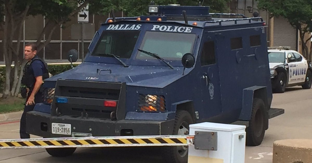 Dallas police on alert after new threat - CBS News