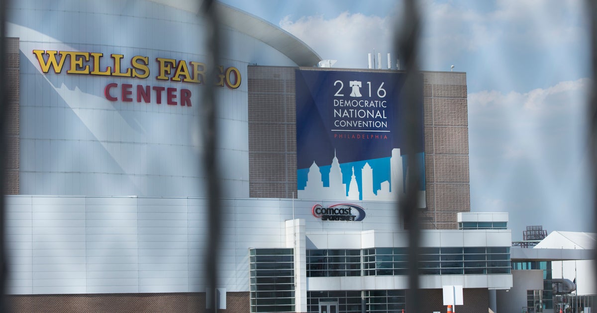 Democratic delegates cram into hotel rooms to cut sky-high costs - CBS News