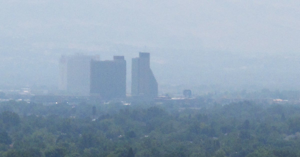 SoCal wildfires' smoke spurs air pollution warnings in Nevada - CBS News