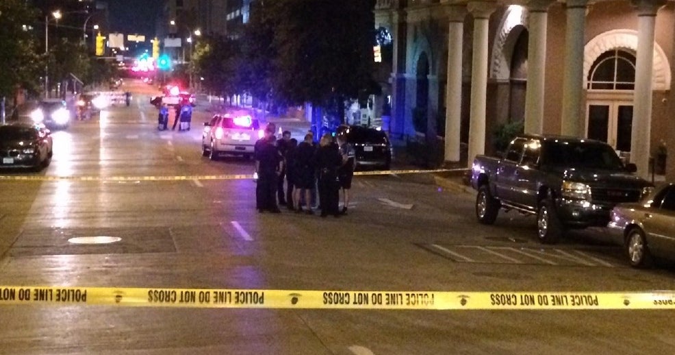 Deadly shooting in downtown Austin as bars close - CBS News