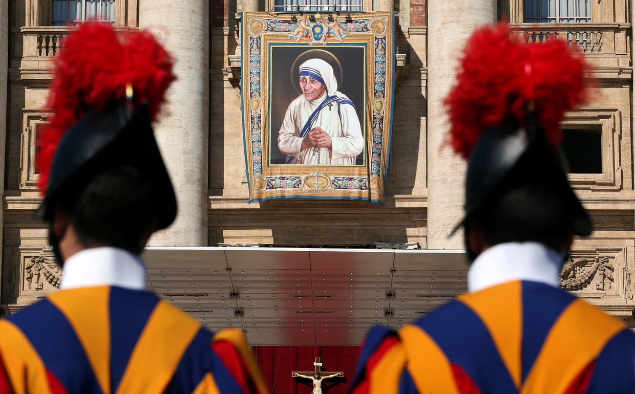 Mother Teresa canonization by Pope Francis to raise famed nun to ...