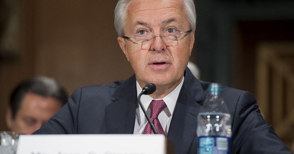 Wells Fargo CEO John Stumpf denies bank orchestrated fraud - CBS News