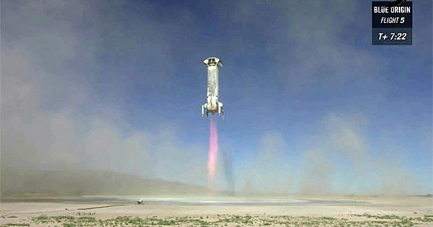 Blue Origin stages spectacular abort test of spacecraft - CBS News