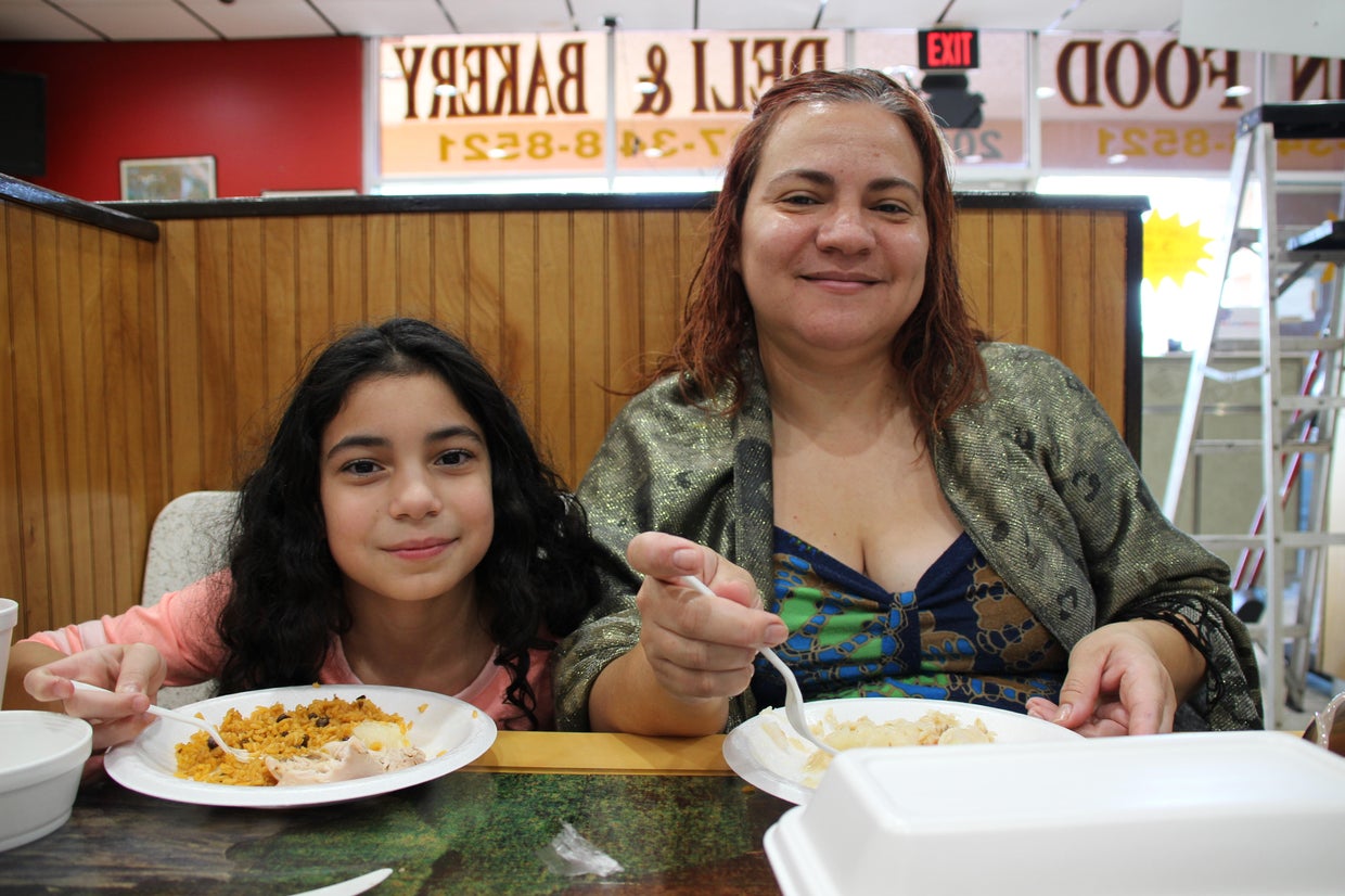 New Puerto Rican voters could decide crucial Florida battleground - CBS ...