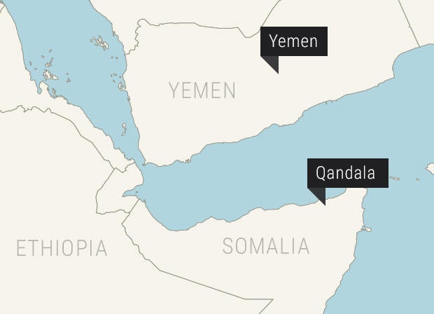 ISIS faction raises black flag over Somali port town - CBS News