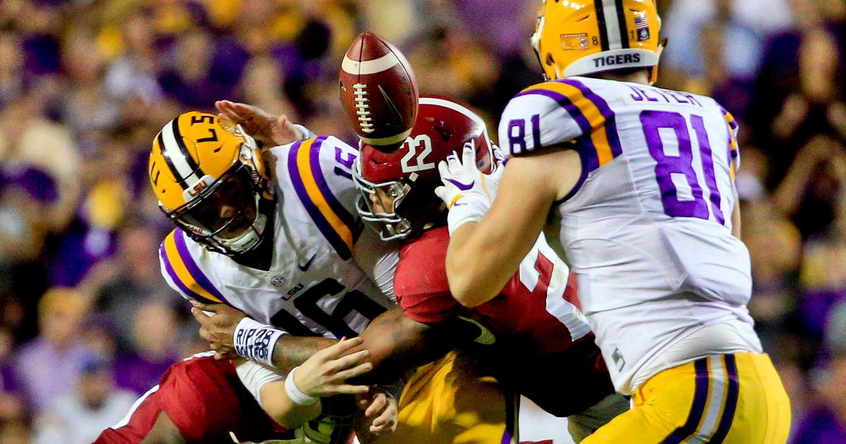 LSU smothered by Alabama’s defense; top 25 NCAA football roundup - CBS News