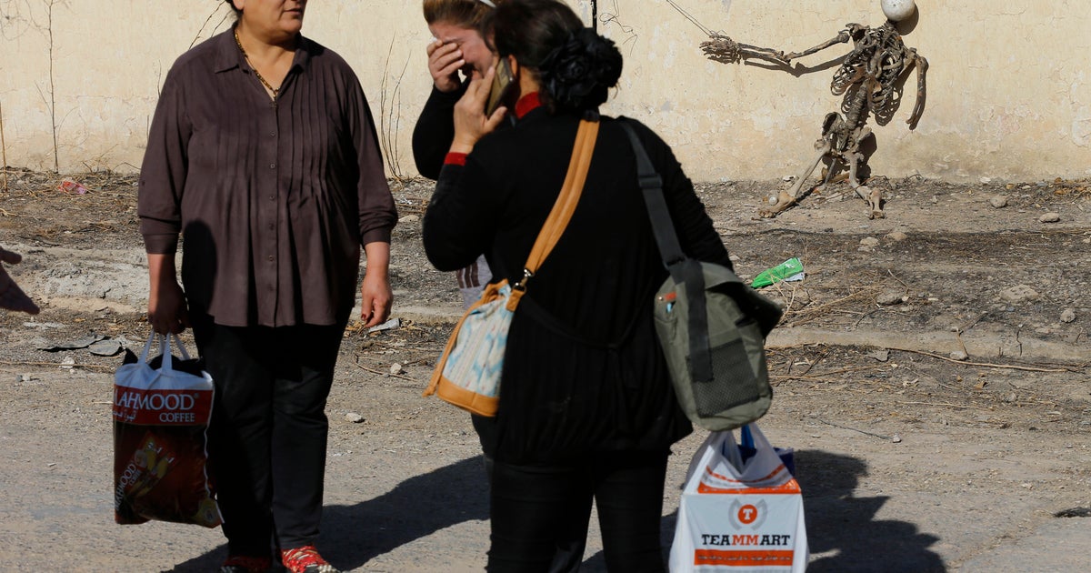 Gasps, tears as group of Iraqi Christians return to ISIS-destroyed ...
