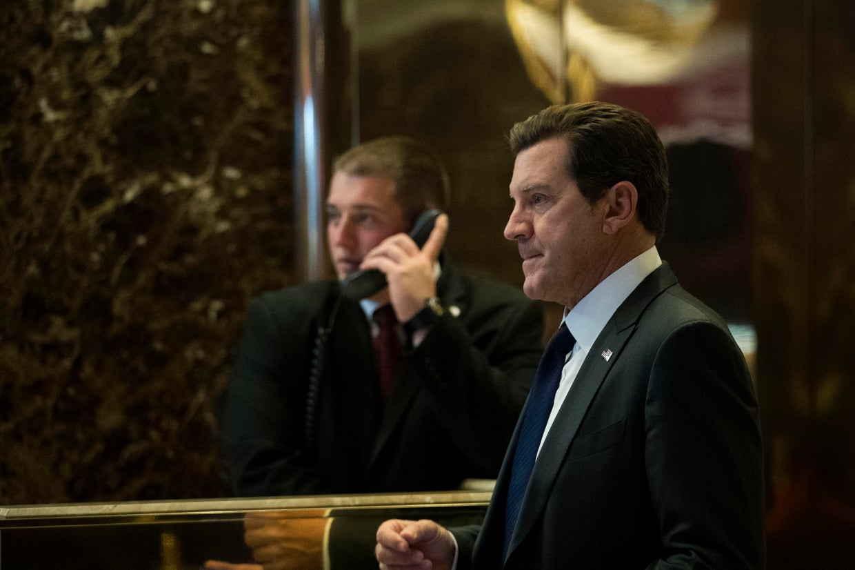 Fox News suspends host Eric Bolling amid allegations of lewd text ...