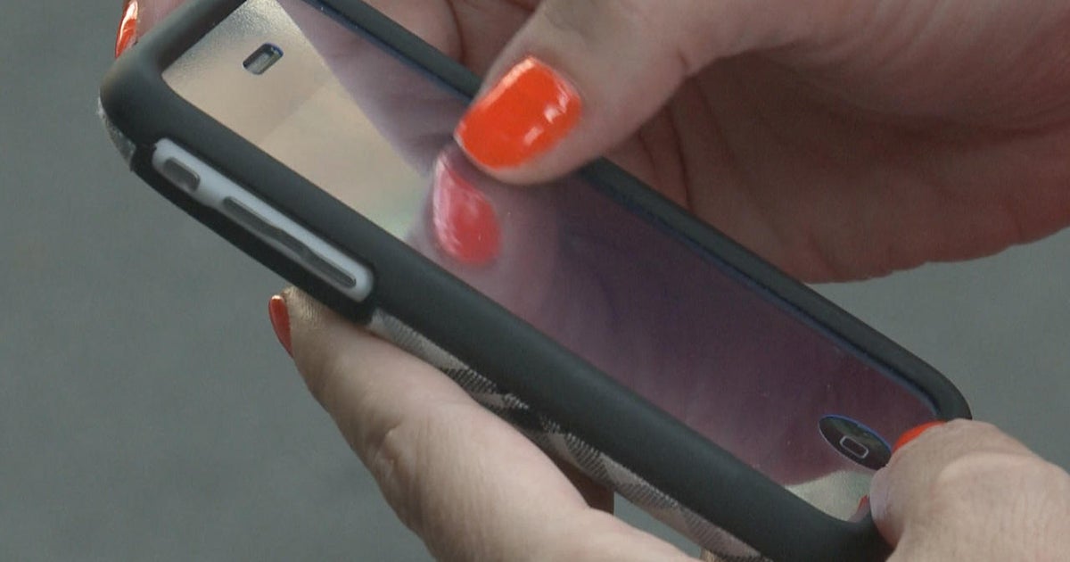 Fake shopping apps offer back door for thieves - CBS News