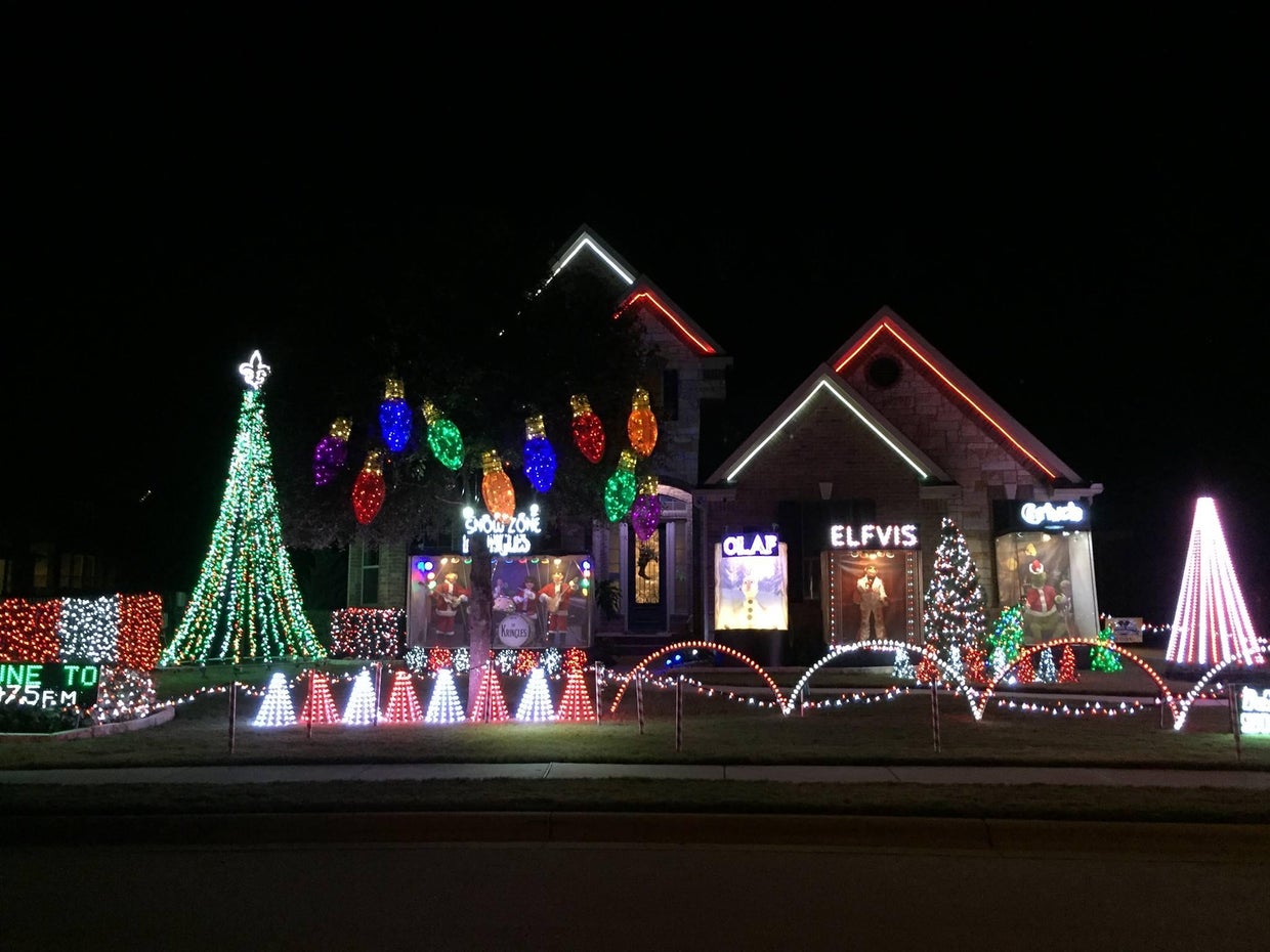 9 ways to save on your holiday display