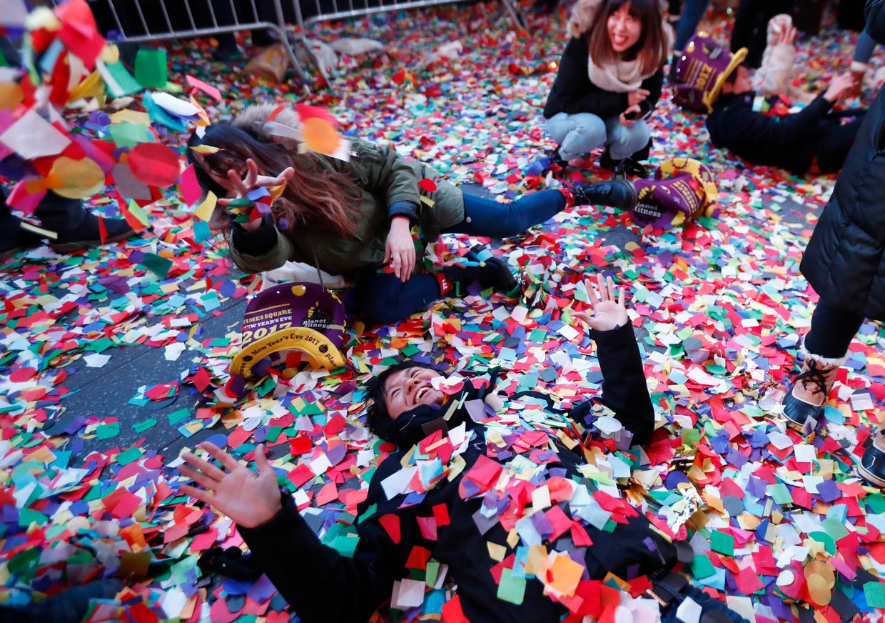 New Year's 2017: Photos of Americans ring in 2017 from Times Square