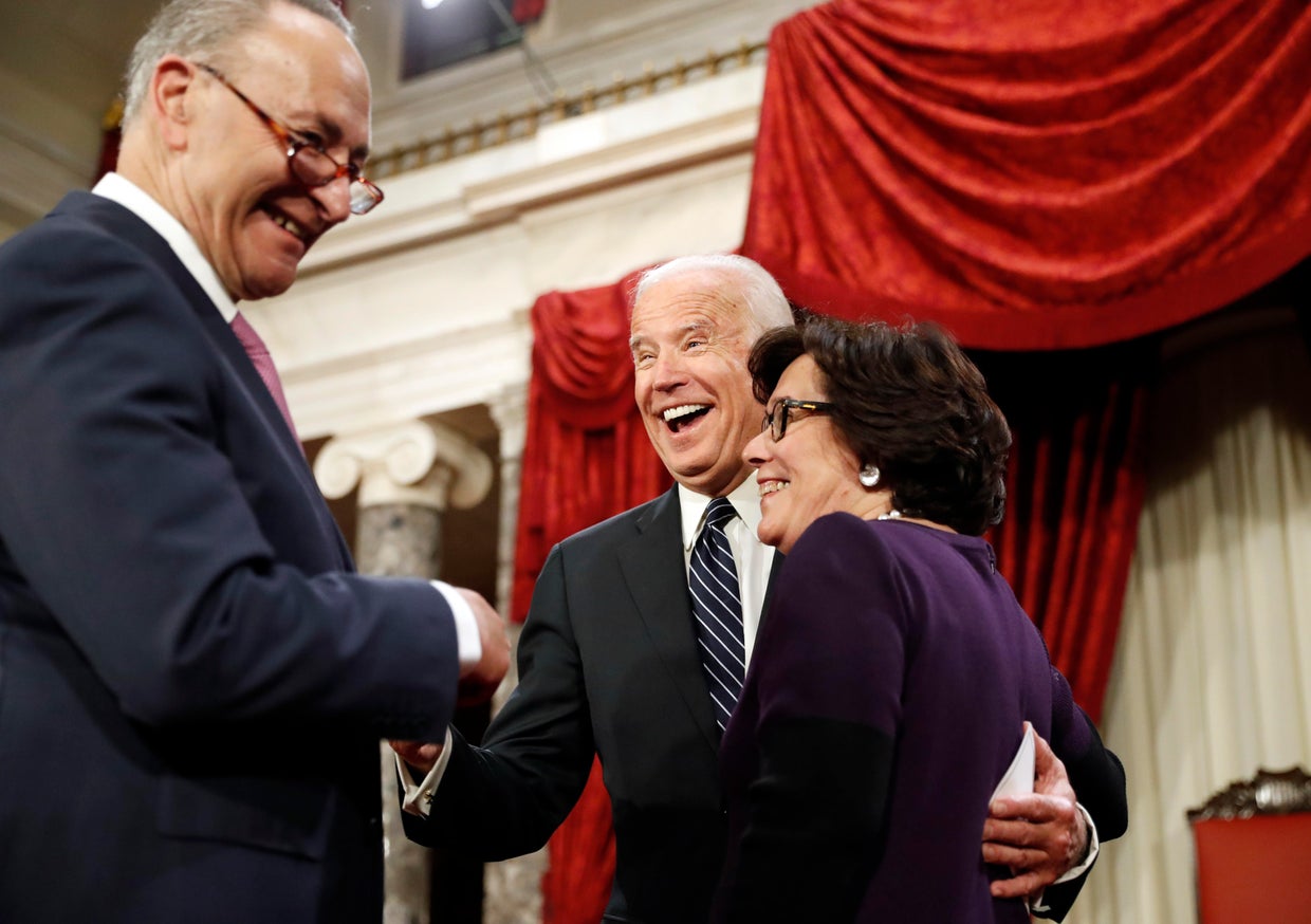 Joe Biden final Senate swearing-in: Jokes, smiles, and selfies
