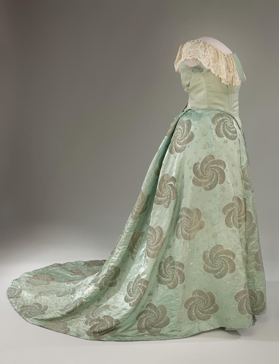 Smithsonian's "First Ladies" collection