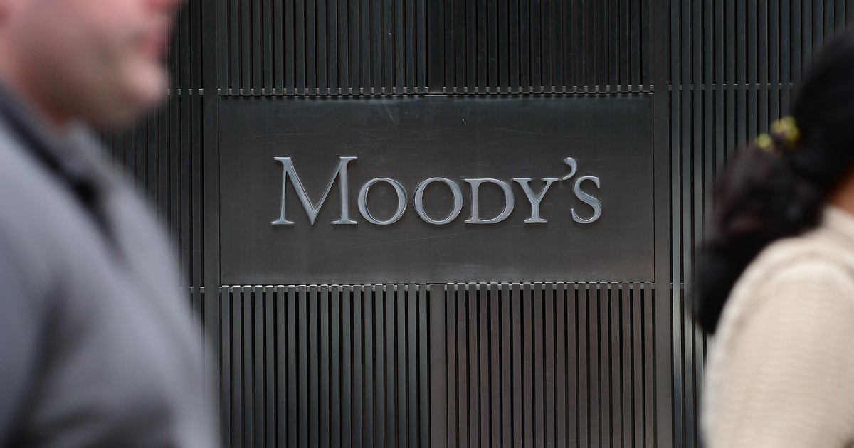 Moody's to pay nearly $864 million to settle claims it inflated ratings ...