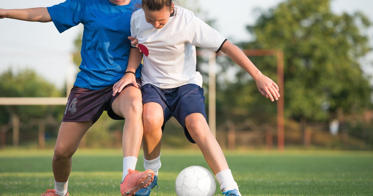 ACL tears on the rise among kids, especially girls - CBS News