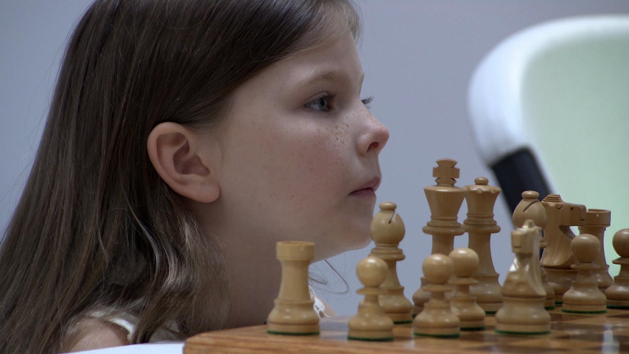 Chess instills new dreams in kids from rural Mississippi county - CBS News