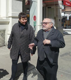 Danny DeVito, the scene-stealer - CBS News