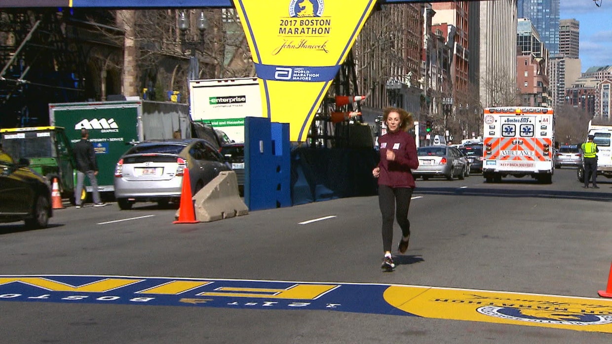 Kathrine Switzer, first woman to officially run Boston Marathon, is ...