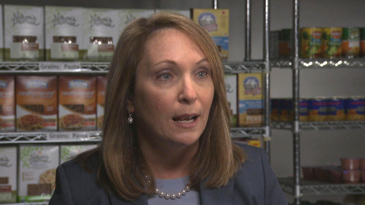 Hospital's Fresh Food Pharmacy program prescribes food instead of pills ...