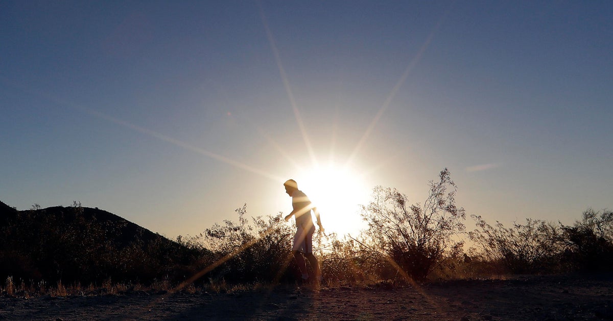 Burns from hot pavement, cars are up due to heat wave - CBS News