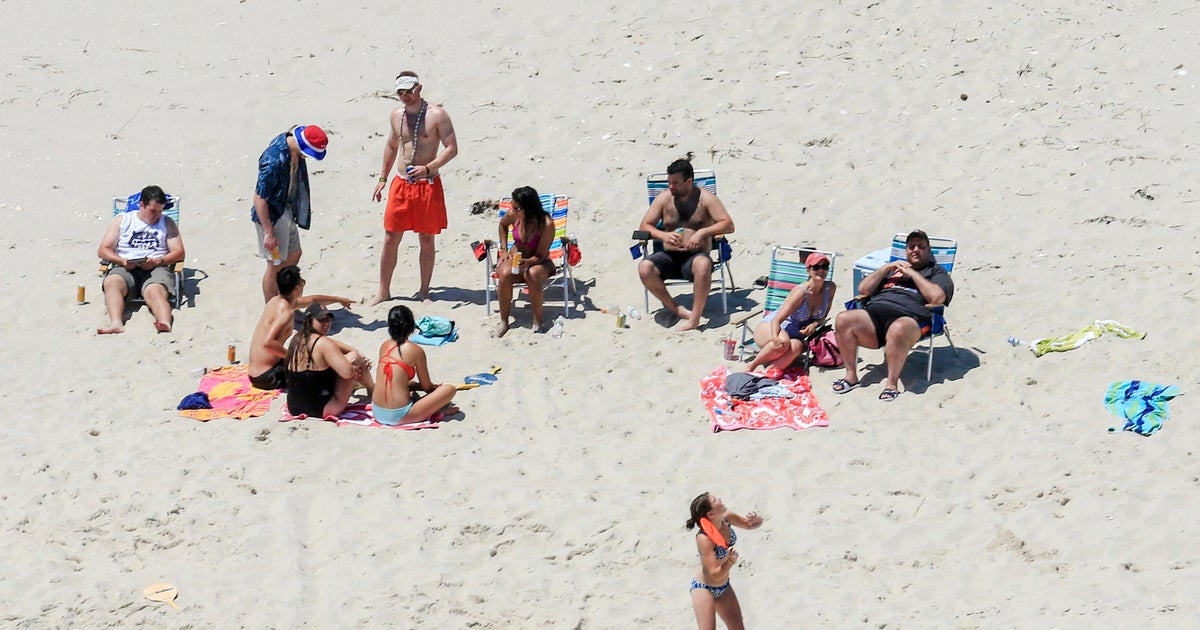 Chris Christie defends going to closed beach during government shutdown ...