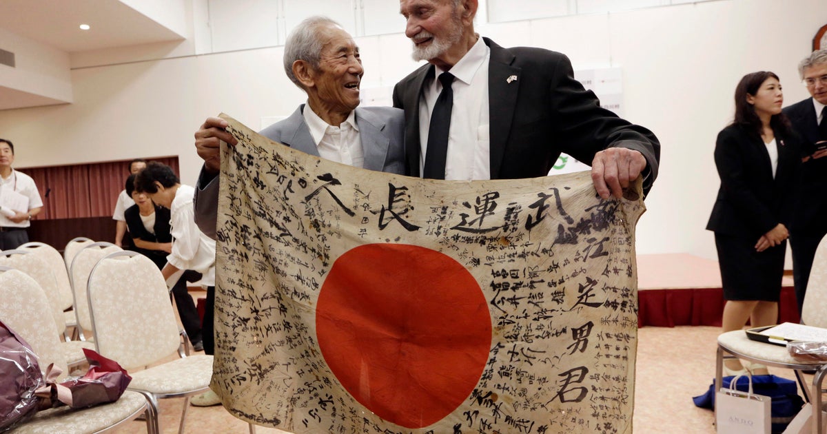 U.S. WWII vet returns killed Japanese soldier's flag - CBS News