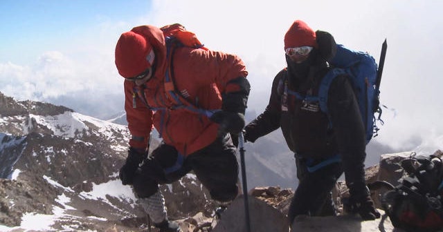"Extreme therapy" for injured veterans - CBS News