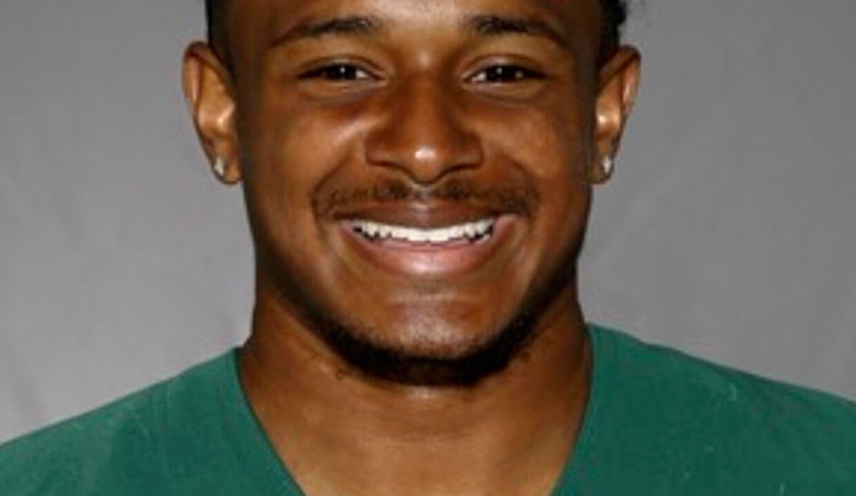 College football player collapses and dies during practice - CBS News