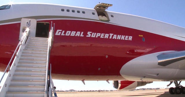 747 SuperTanker joins California's firefighting fleet - CBS News