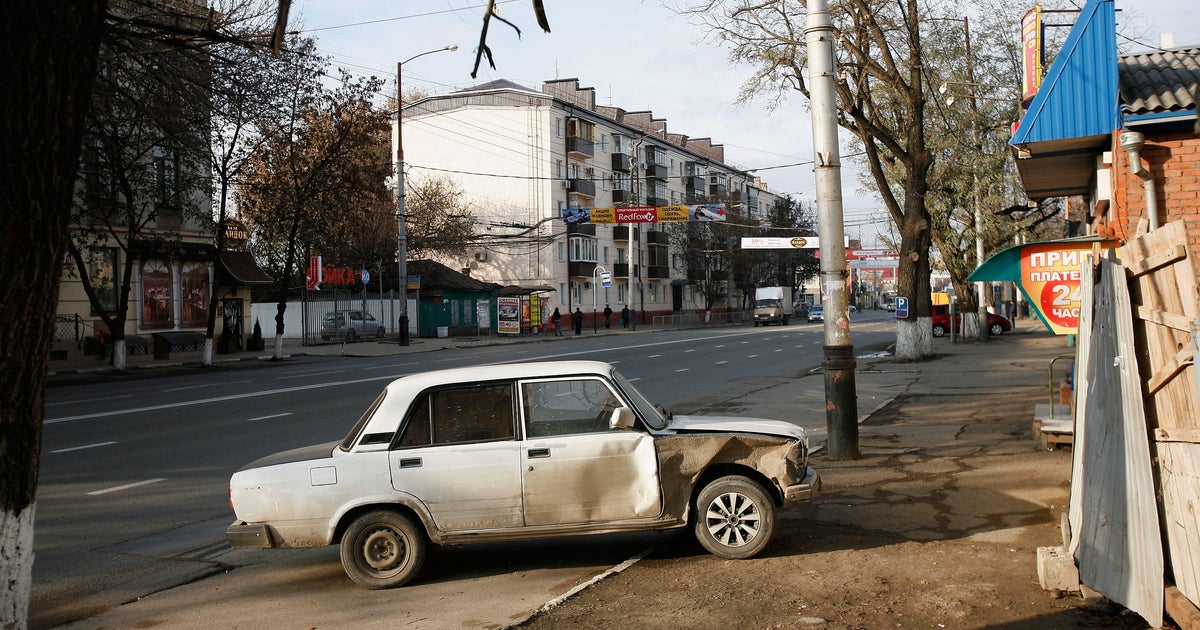 Russian "cannibal couple" may have murdered dozens - CBS News