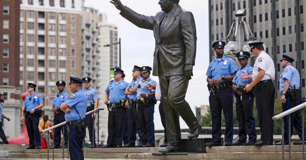 Philadelphia statue of former mayor Frank Rizzo to be relocated - CBS News