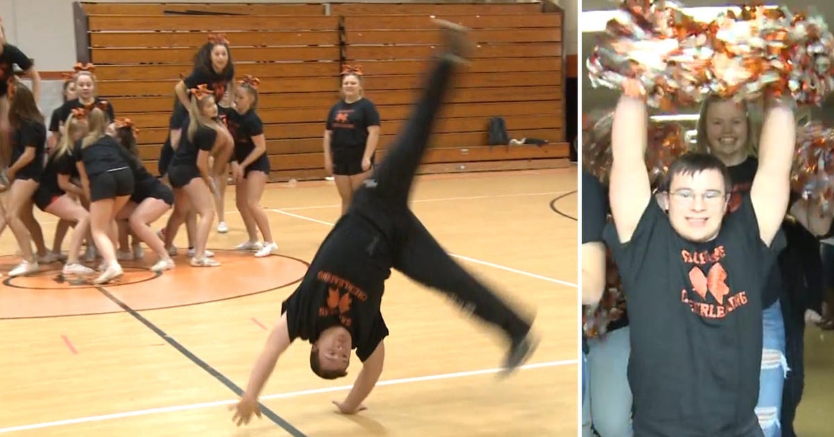Massachusetts cheerleader with Down syndrome inspires fellow students ...