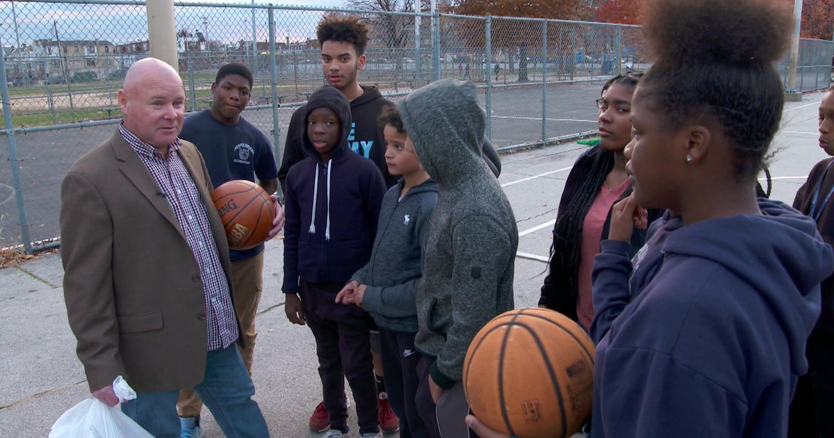 Delivering joy on basketball courts in Philadelphia - CBS News