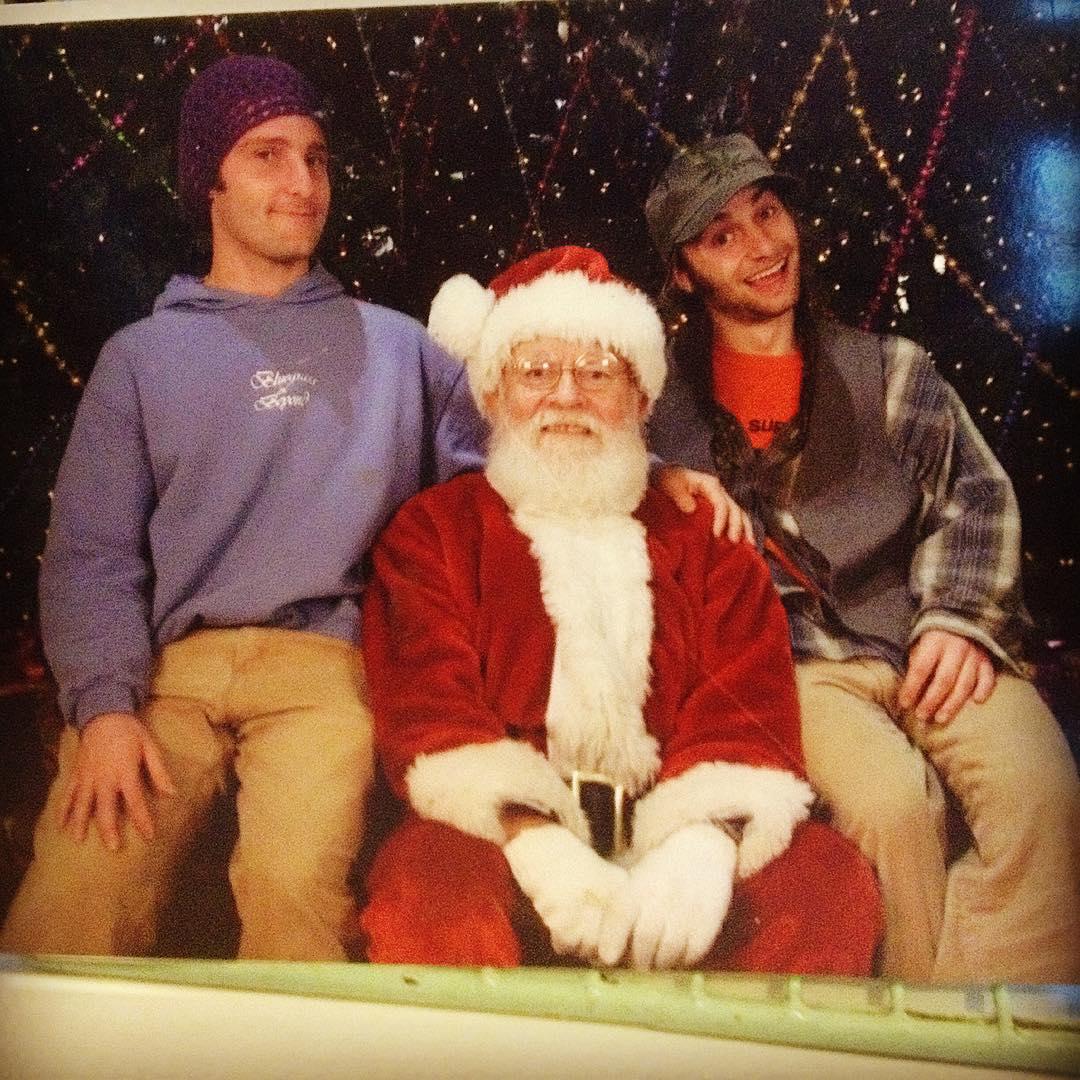 Awkward mall Santa photos
