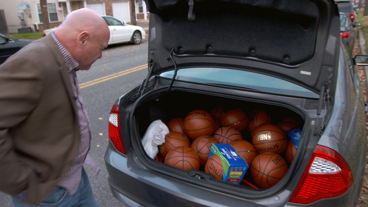 Delivering joy on basketball courts in Philadelphia - CBS News