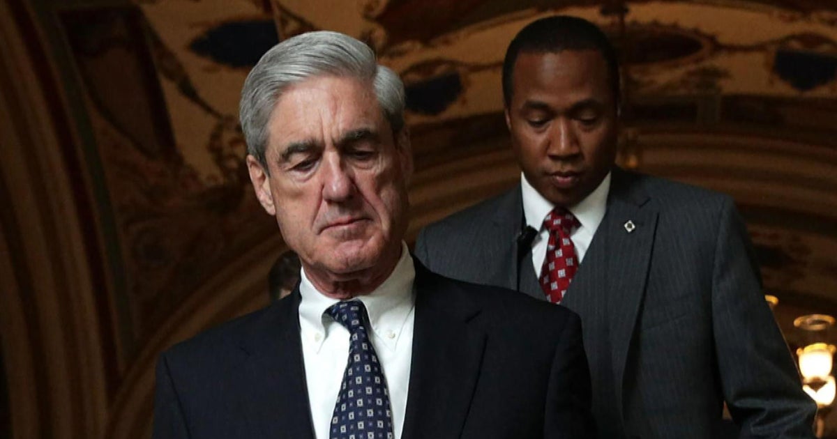 Ousted FBI agent Peter Strzok's anti-Trump texts - CBS News