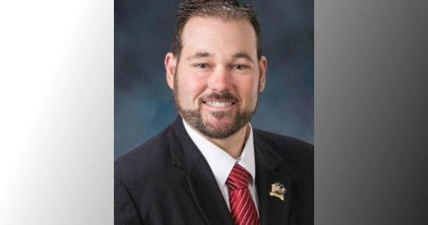 Brandon Hixon, former Idaho lawmaker facing sex-abuse inquiry, kills himself - CBS News