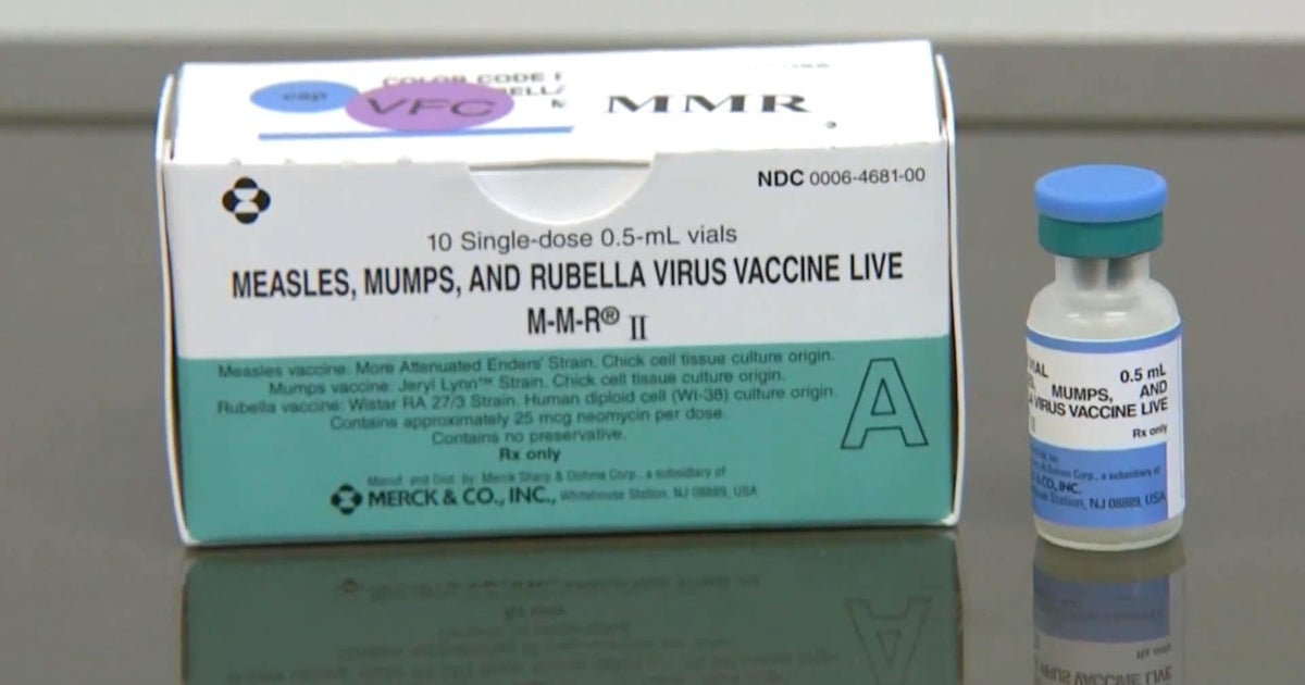 Second measles scare in a week at Chicago's O'Hare Airport - CBS News
