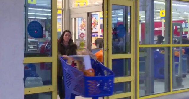 Why Toys "R" Us is closing 180 stores - CBS News