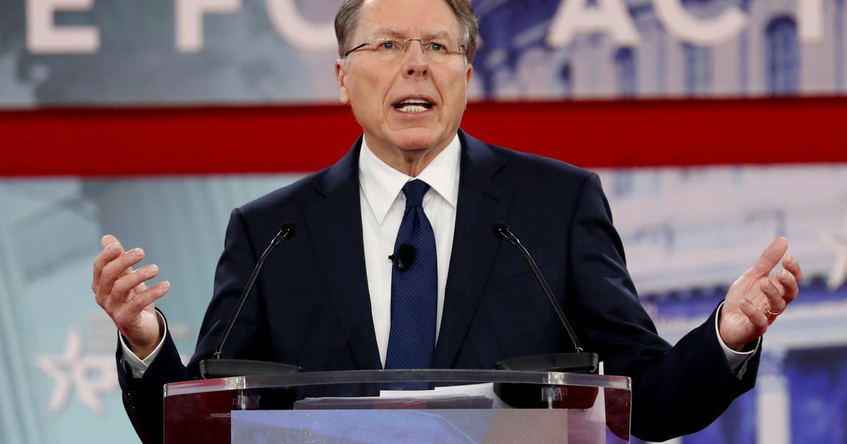 NRA confirms that it accepts foreign donations - CBS News