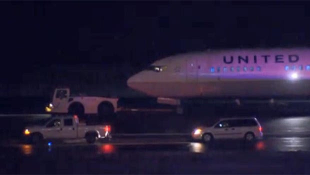 United Airlines plane blows tire on takeoff, keeps going, lands safely ...