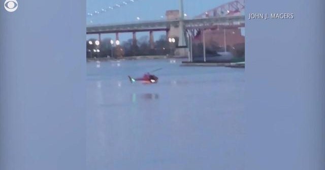 Audio of mayday call before helicopter crashed in East River - CBS News