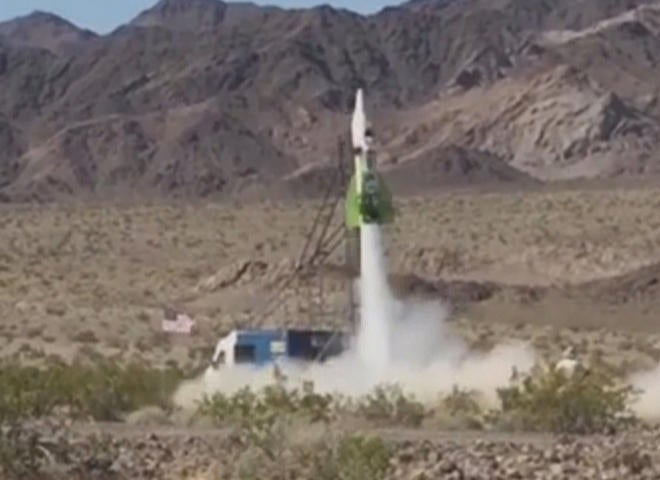 Flat-Earther launches himself into sky in steam-powered rocket - CBS News
